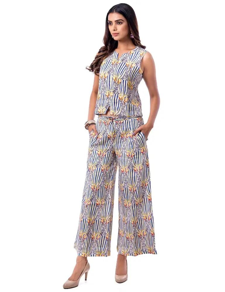Buy Eerily Ecstatic Linen Co-ord Set with slit | Yuvani
